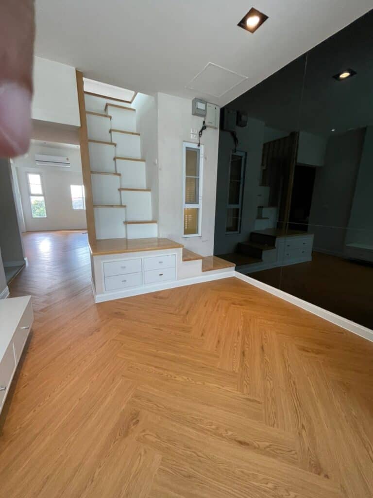 SPC 4m + ixpe ก้างปลา พื้นที่ 120 ตร.ม. สาทร - Smartbuilts