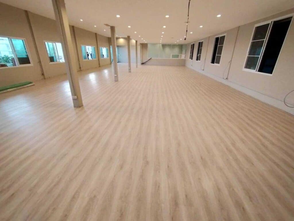 SPC 5m + ixpe พื้นที่ 500 ตร.ม. อาคารเจริญสิน - Smartbuilts